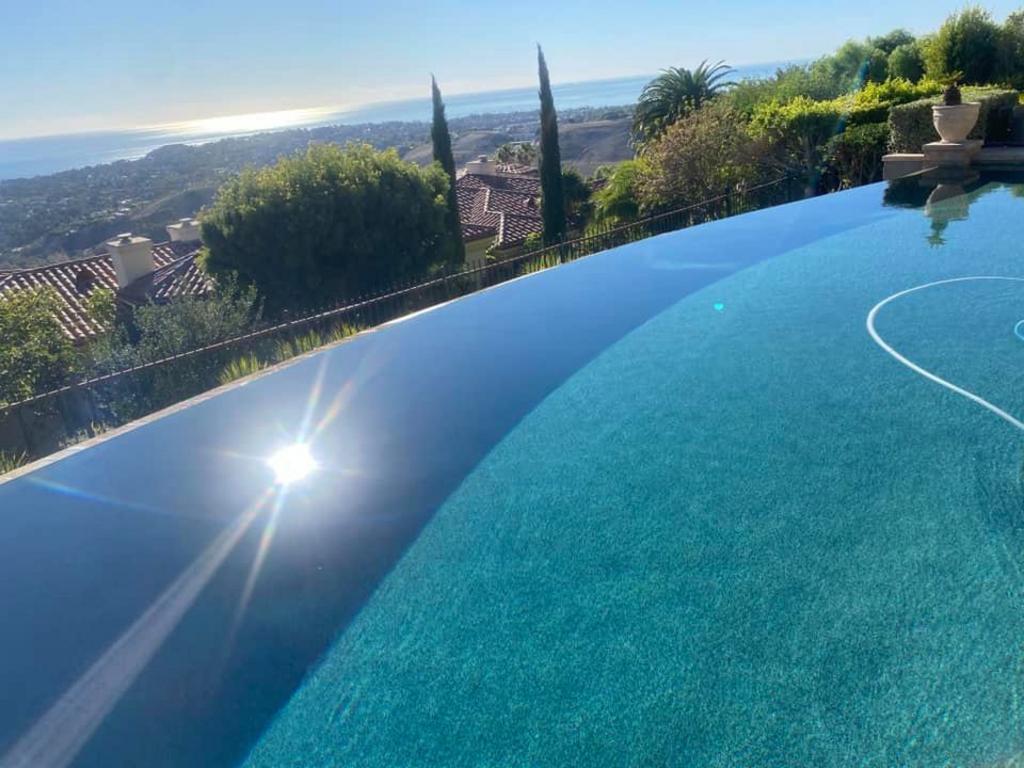 Rodriguez’ Pool Service | Pool Cleaning Service in Oxnard, CA