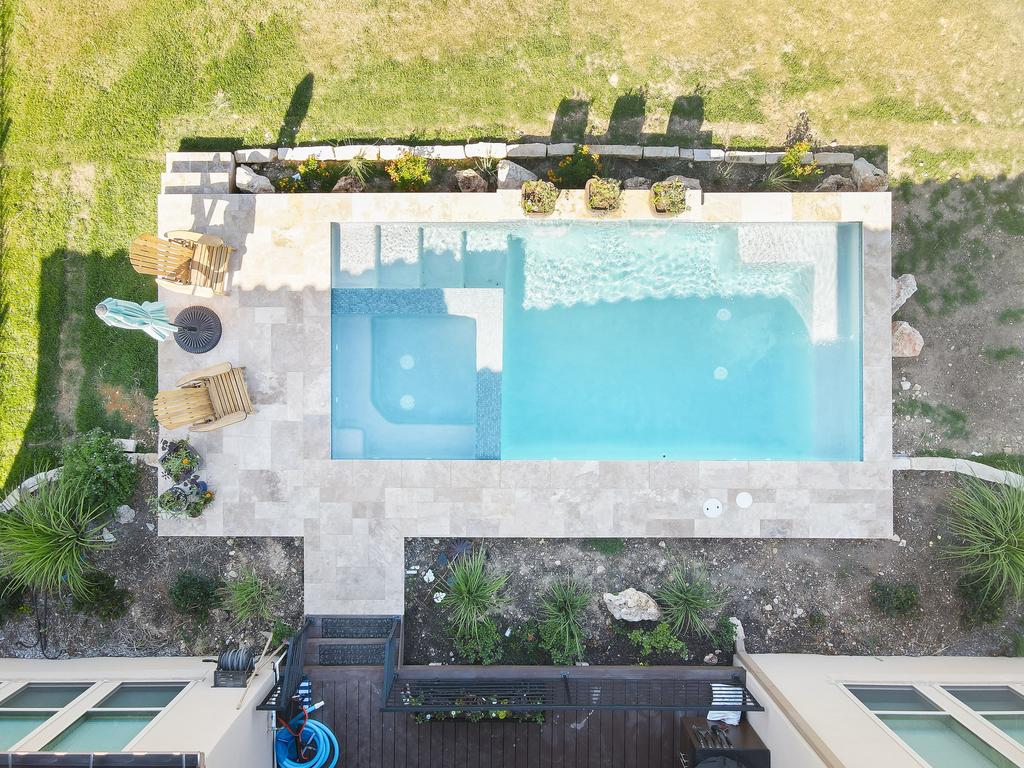 South Texas Custom Pools | Swimming Pool Contractor